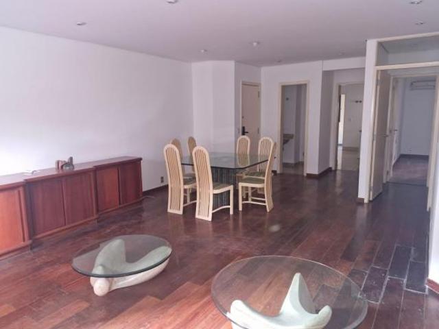 Apartamento no coração de Perdizes com academia e piscina 2 vagas 98 metros