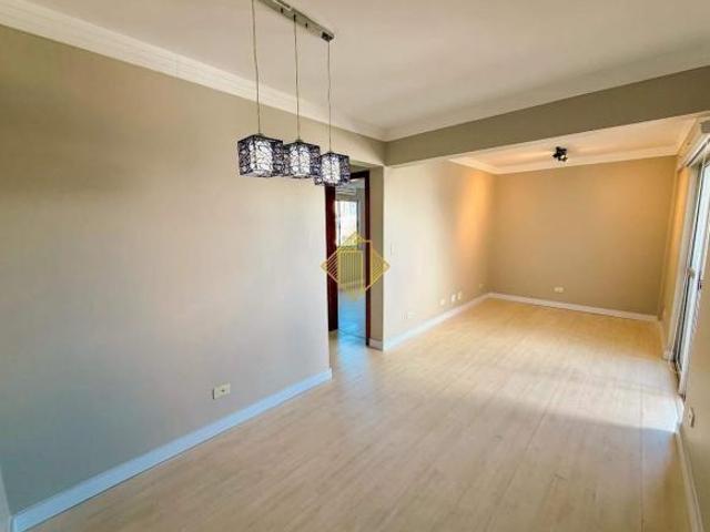 Apartamento no Country com Elevador e Garagem Coberta