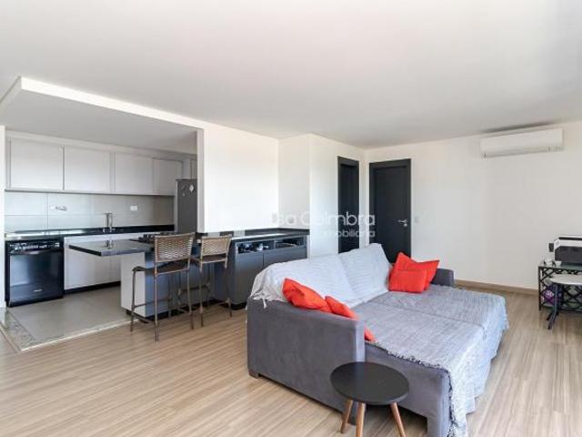 Apartamento no Cristo Rei com 2 suítes e churrasqu