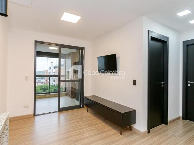 Apartamento no Cristo Rei com 2 suítes e churrasqu