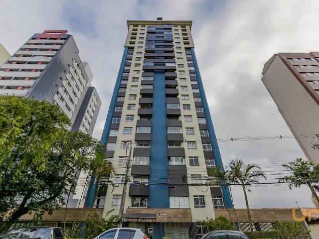 Apartamento no Cristo Rei de 101.36 m² com 2 quartos