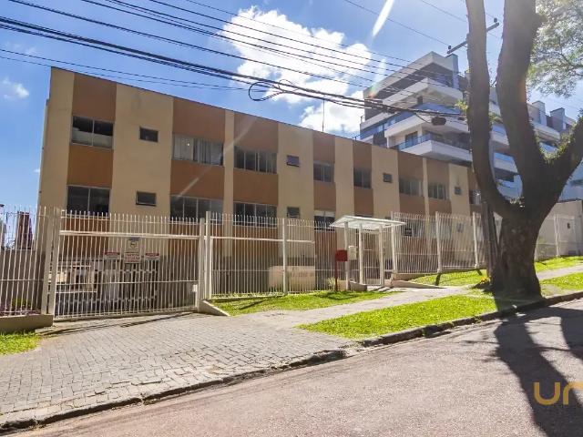 Apartamento no Cristo Rei de 104.45 m² com 2 quartos