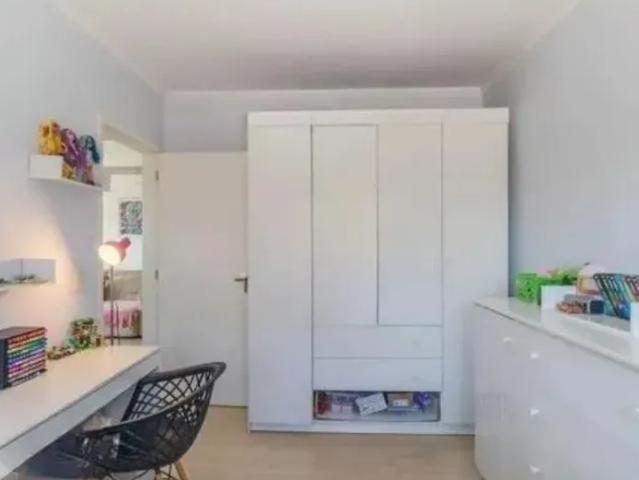 Apartamento no Cristal de 2 dormitórios