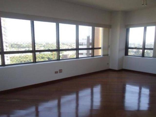 Apartamento no Ecoville de alto padrão, 1 por andar, andar alto, face norte, com vista panorâmica