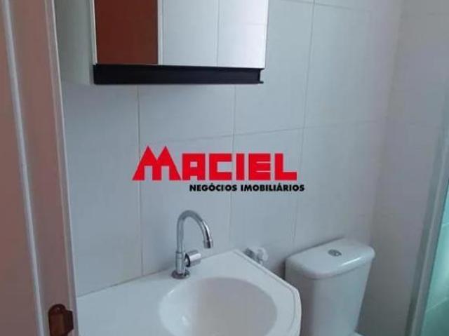 Apartamento no Ed Araças, 2 Dormitórios!