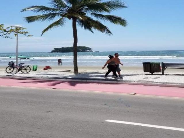 APARTAMENTO NO ED IMPERATRIZ PRÉDIO FRENTE MAR APARTAMENTO DE FUNDOS EM BALNEÁRIO CAMBORIÚ