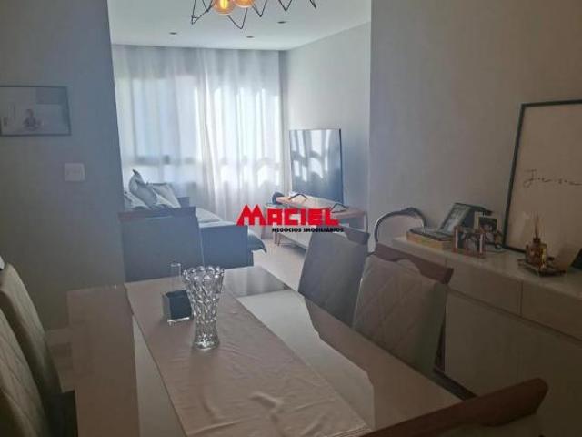 Apartamento no Ed.Pontal de Castelhanos no Floradas de São José
