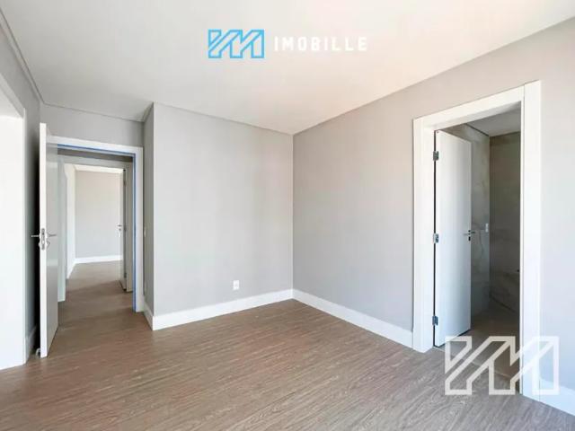 Apartamento no Edifício Torre de Mallorca em Balneário Camboriú