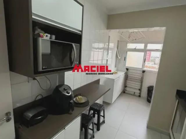 Apartamento no Edifício Adriático – Andar Alto e Sol da Manhã Recém reformado e pronto para morar!