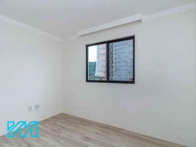 Apartamento no Edifício Merithamon no Centro de Balneário Camboriú com 127m²