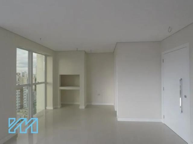 Apartamento no Edifício Puerto Velero em Balneário Camboriú com 140m²