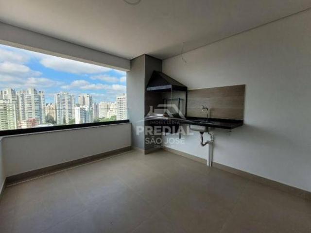 Apartamento no Edifício Allure na Vila Ema