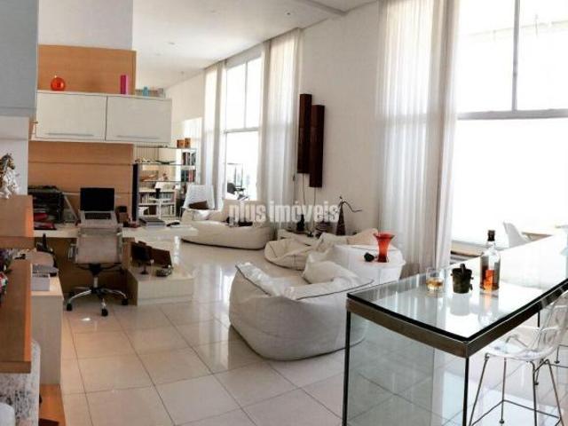 Apartamento no edifício Ciragan