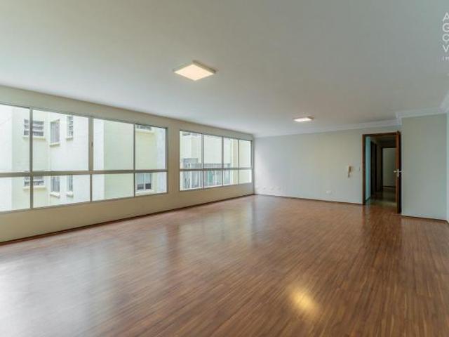 Apartamento no Edificio Comendador, 03 Quartos, 02 Vagas, Andar Alto, Batel, Curitiba