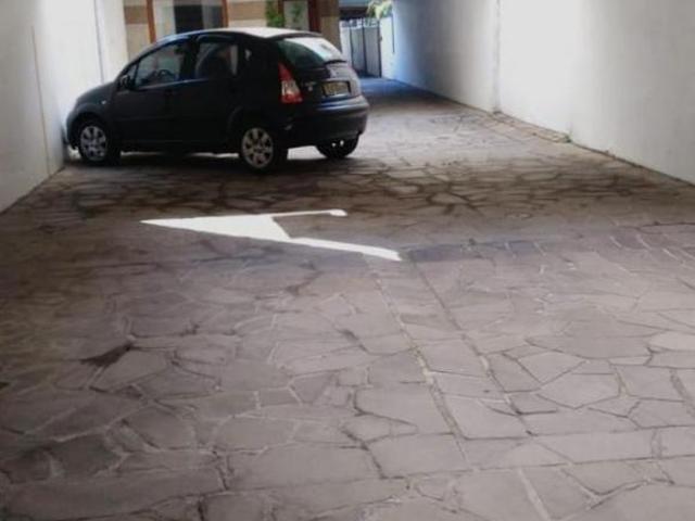 Apartamento no Edifício Dom Ricardo Bairro Santana em Porto Alegr