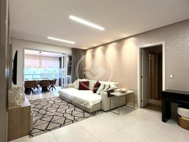 Apartamento no Edifício Essenza com 124m2, 3 quartos sendo 1 suíte. Valor: R$1.600.000,00