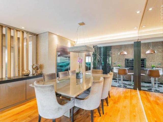 Apartamento no Edifício Grandville, 03 Suítes, 02 Vagas, Churrasqueira, Água Verde, Curitiba