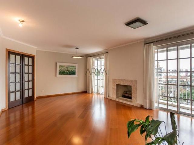 Apartamento no Edifício Kensington no Centro ARYA1