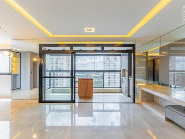 Apartamento no Edifício Madri, 02 Quartos, 01 Vaga, Andar Alto, Campo Comprido, Curitiba