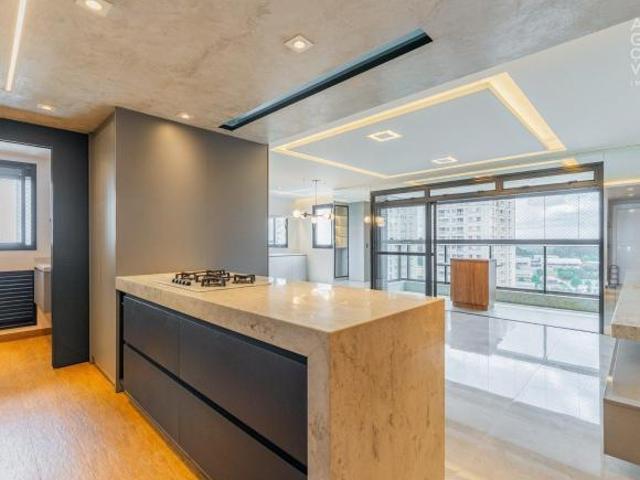 Apartamento no Edifício Madri, 02 Quartos, 01 Vaga, Sacada com Churrasqueira, Ecoville, Curitiba