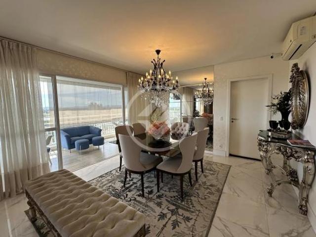 Apartamento no Edifício Park Elegance Tres Quartos sendo Tres Suites de 205m2 R$ 2.800.000,00