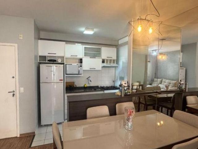 Apartamento no Edifício Piazza di Roma com 3 dormitórios sendo uma suíte à venda, 67 m² por R$ 345