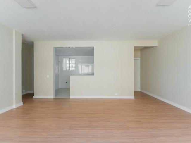 Apartamento no Edifício Santa Terezinha, 03 Quartos, 01 Vaga, Água Verde, Curitiba