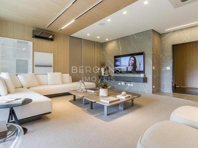 Apartamento no EDIFÍCIO SIGNATURE PLAENGE com 22