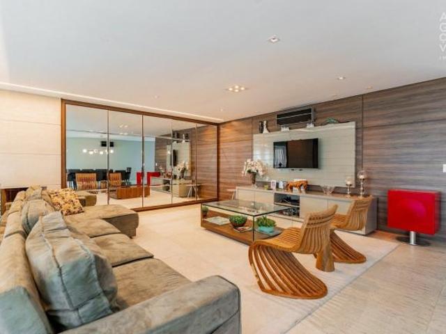 Apartamento no Elegance Condominium, 03 Suítes, 04 Vagas, Andar Alto, Ecoville, Curitiba