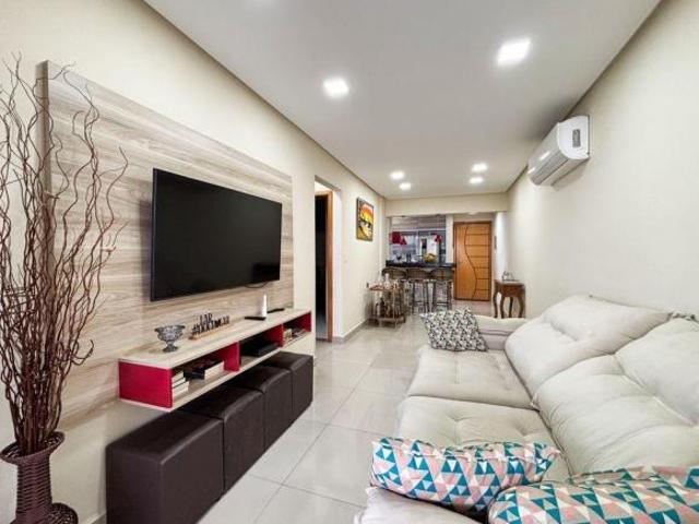 Apartamento no Forte: 2 Dormitórios com Suíte e Sacada Gourmet por R$ 700 Mil