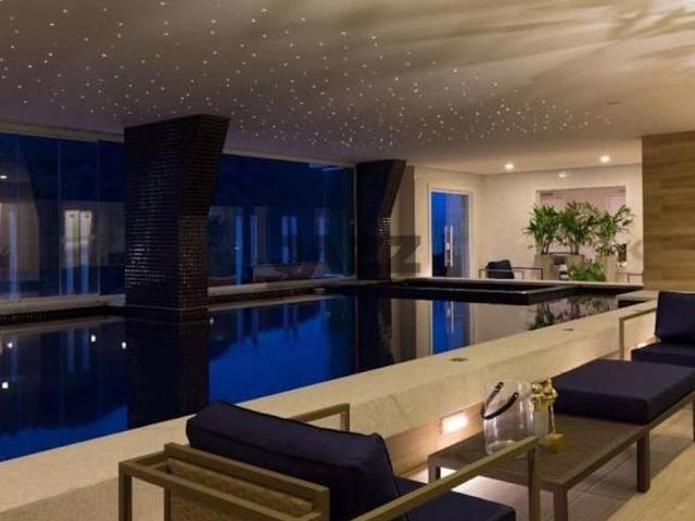 Apartamento no Forte com 4 Suítes, 162m² e 3 Vagas Demarcadas