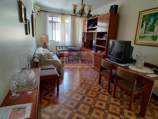 Apartamento no Gonzaga a 3 quadras da Praia com vaga demarcada