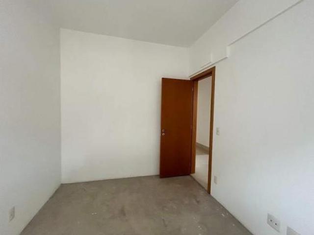 Apartamento no Gonzaga com 3 dormitórios, varanda e 3 vagas