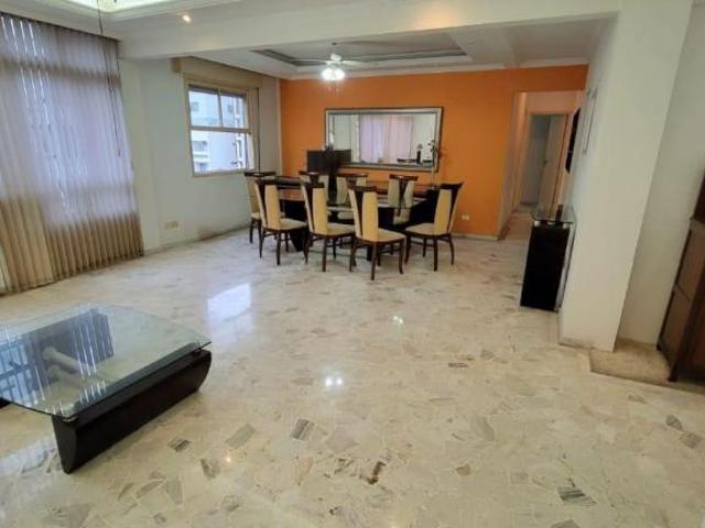 Apartamento no Gonzaga Proximo da Praia!