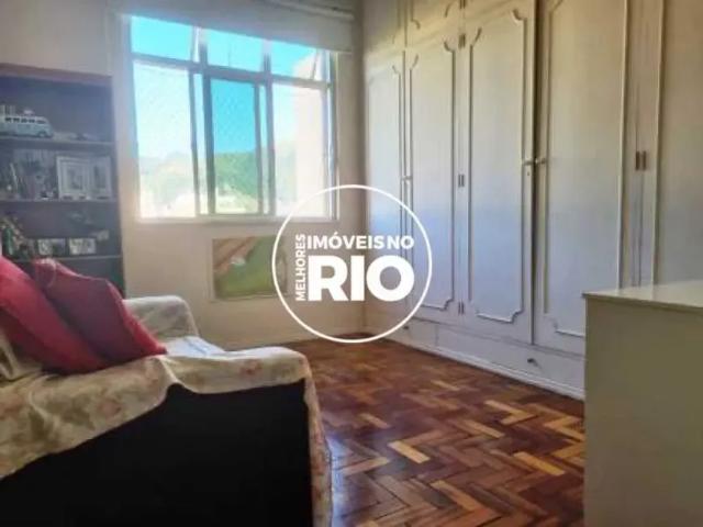 Apartamento no Grajaú à venda