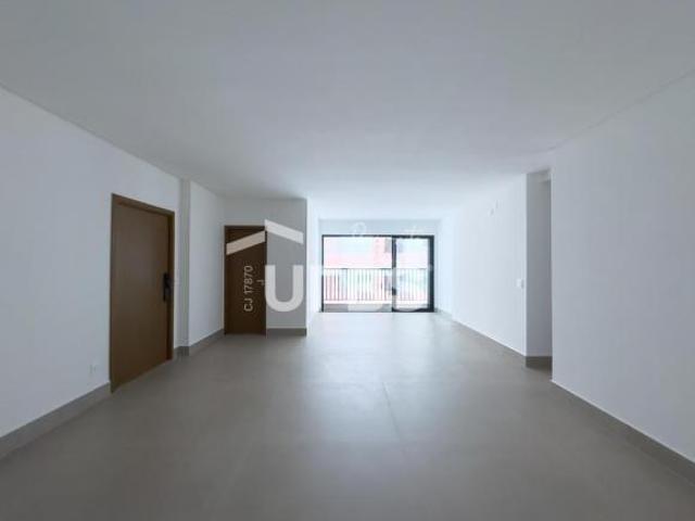 Apartamento no Gran Marista com Vista Panorâmica e 3 Quartos