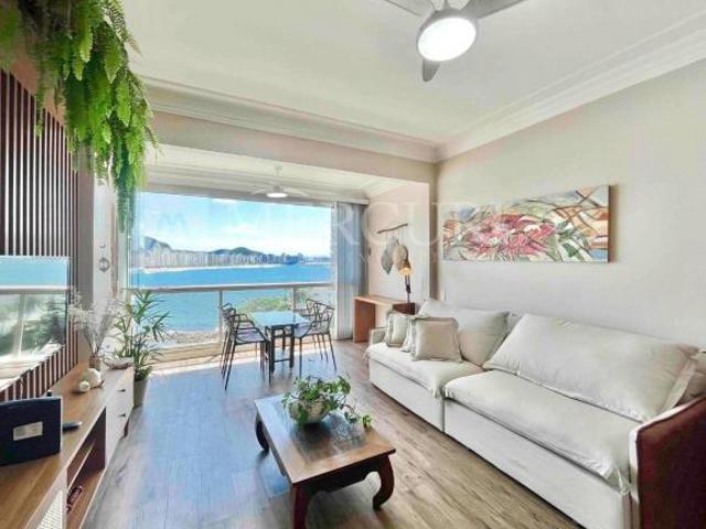 Apartamento no Guarujá, Astúrias, Frente Mar, 2 Quartos e Sacada Mercuri Imóveis Imobiliária no