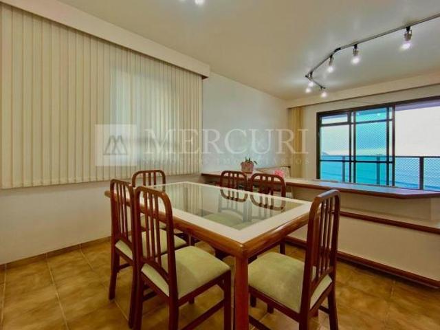Apartamento no Guarujá, Astúrias, Frente Mar com 3 Quartos, Sendo Suítes e Sacada com Vista Mar Me