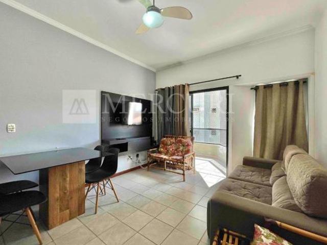Apartamento no Guarujá, Enseada, 3 Quartos, Sala para 2 Ambientes e Sacada Mercuri Imóveis Imobi