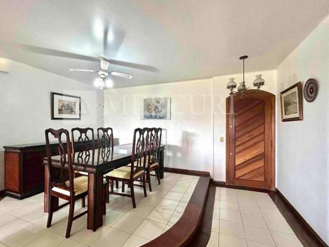 Apartamento no Guarujá, Enseada, 3 Quartos, Sala para 2 Ambientes e Sacada Mercuri Imóveis Imobi