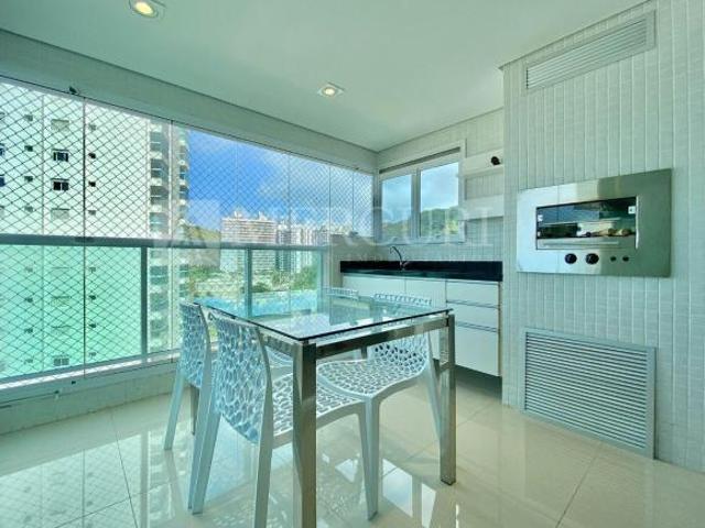 Apartamento no Guarujá, Enseada, 3 Quartos, Sala para 2 Ambientes e Varanda Gourmet Mercuri Imóvei