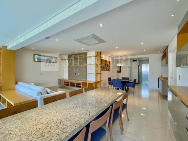 Apartamento no Guarujá, Enseada, 3 Quartos, Sala para 2 Ambientes e Varanda Gourmet Mercuri Imóvei