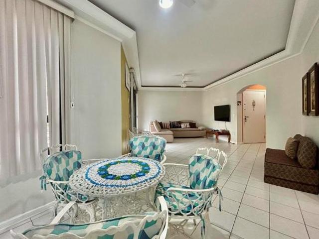 Apartamento no Guarujá, Enseada, 3 Quartos, Sendo Suítes e Sacada Mercuri Imóveis Imobiliária no