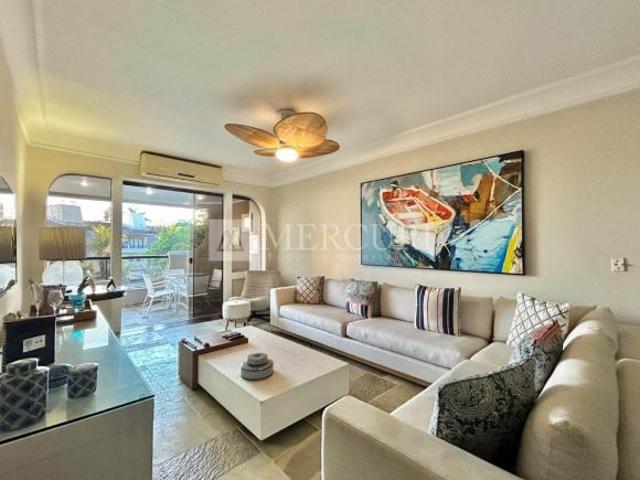 Apartamento no Guarujá, Enseada, 3 Quartos, Sendo Suítes e Sacada Mercuri Imóveis Imobiliária no