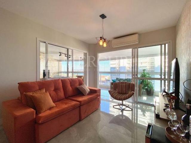 Apartamento no Guarujá, Enseada, 3 Quartos, Sendo 1 Suíte e Varanda Gourmet com Vista para o Mar M