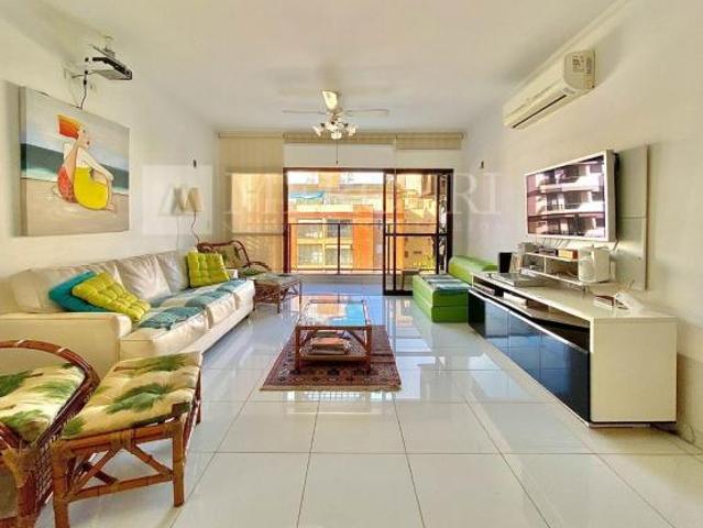 Apartamento no Guarujá, Enseada, 3 Quartos, Sendo 1 Suíte e Sacada Mercuri Imóveis Imobiliária n