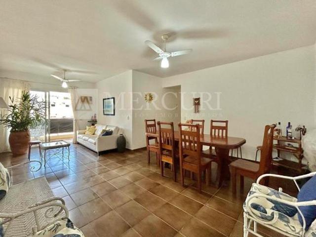 Apartamento no Guarujá, Enseada, 3 Quartos, Sendo 2 Suítes e Sacada com Vista Livre para o Mar Mer