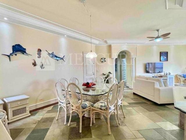 Apartamento no Guarujá, Enseada, 3 Quartos, 3 Suítes e Sacada com Vista para o Mar Mercuri Imóveis
