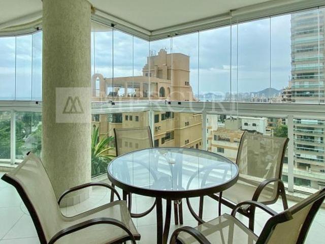 Apartamento no Guarujá, Enseada, 3 Quartos, 3 Suítes e Varanda Gourmet com Vista Panorâmica do Mar