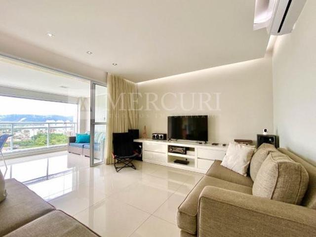 Apartamento no Guarujá, Enseada, 3 Suítes, Varanda Gourmet e Prédio com Lazer Mercuri Imóveis Im